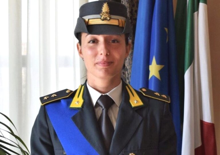 Caltagirone: il Tenente Laura Piccirillo al vertice della Compagnia ...